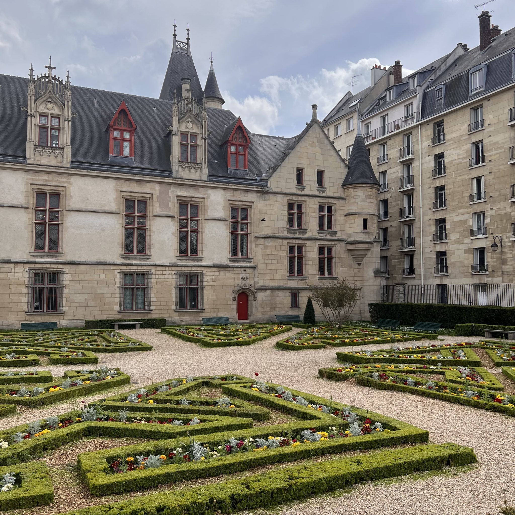 A Meander through Medieval Paris - Paris For Dreamers